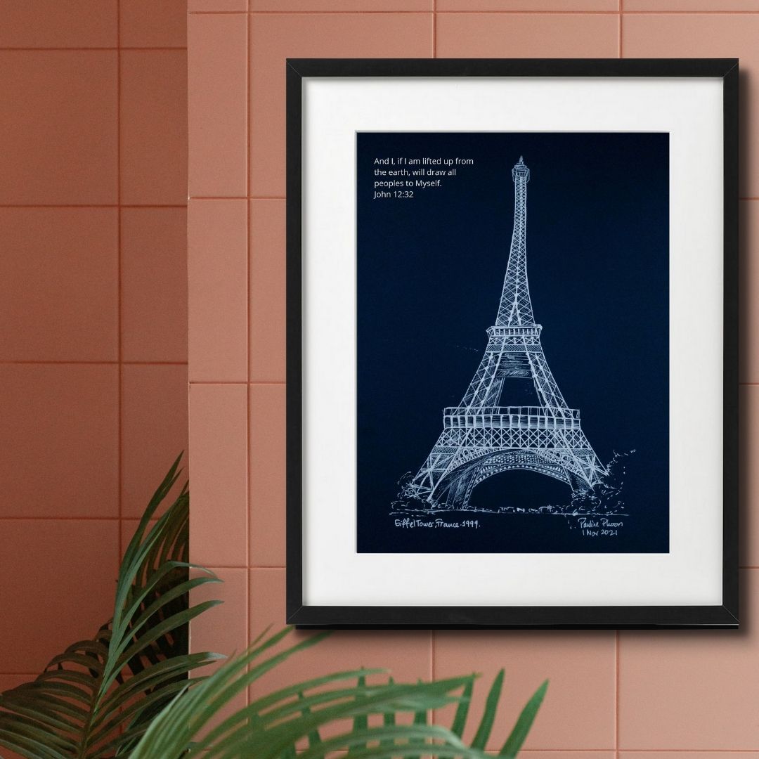 Eiffel Tower Square BG - pHoOnIeS Space